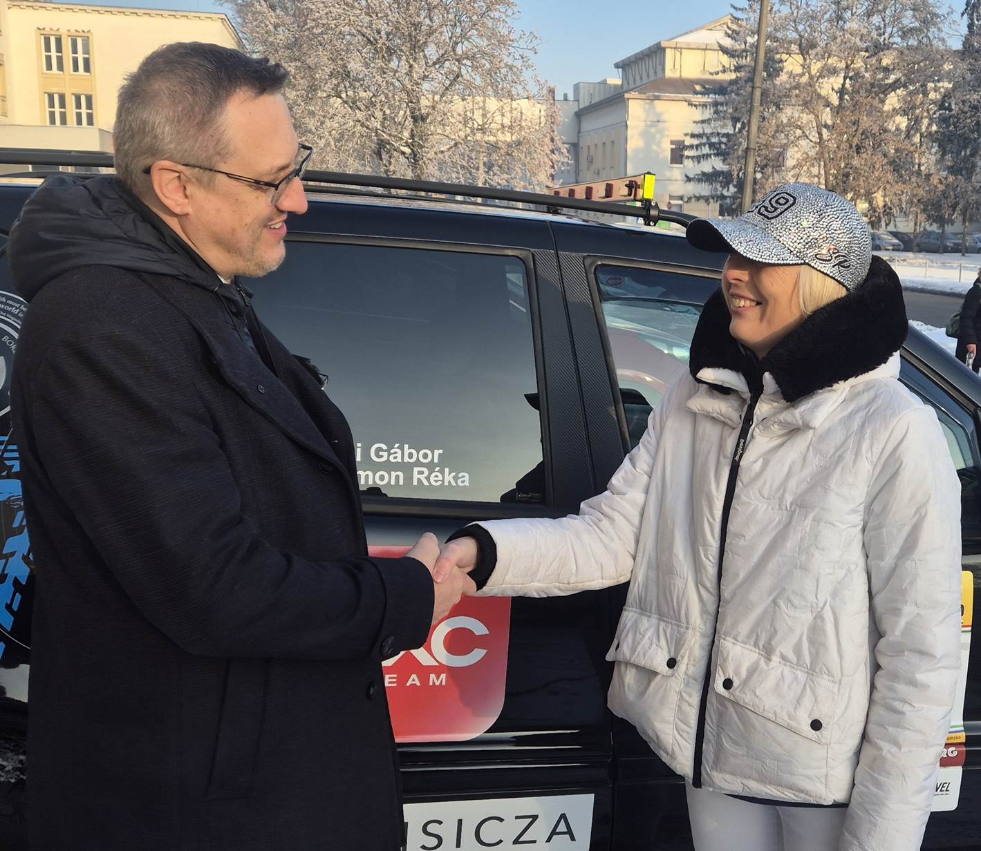 Kihívás, jótékonyság – Dr. Simon Réka és férje is indul a Budapest ...